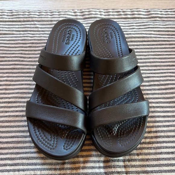 CROCS | Shoes | Crocs Dual Comfort Sandals Size 7 | Poshmark